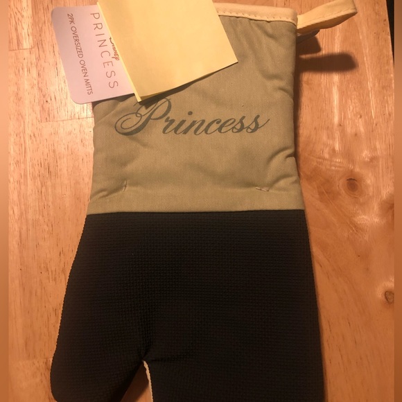 Disney | Kitchen | The Princess And The Frog Oversized Oven Mitts ...